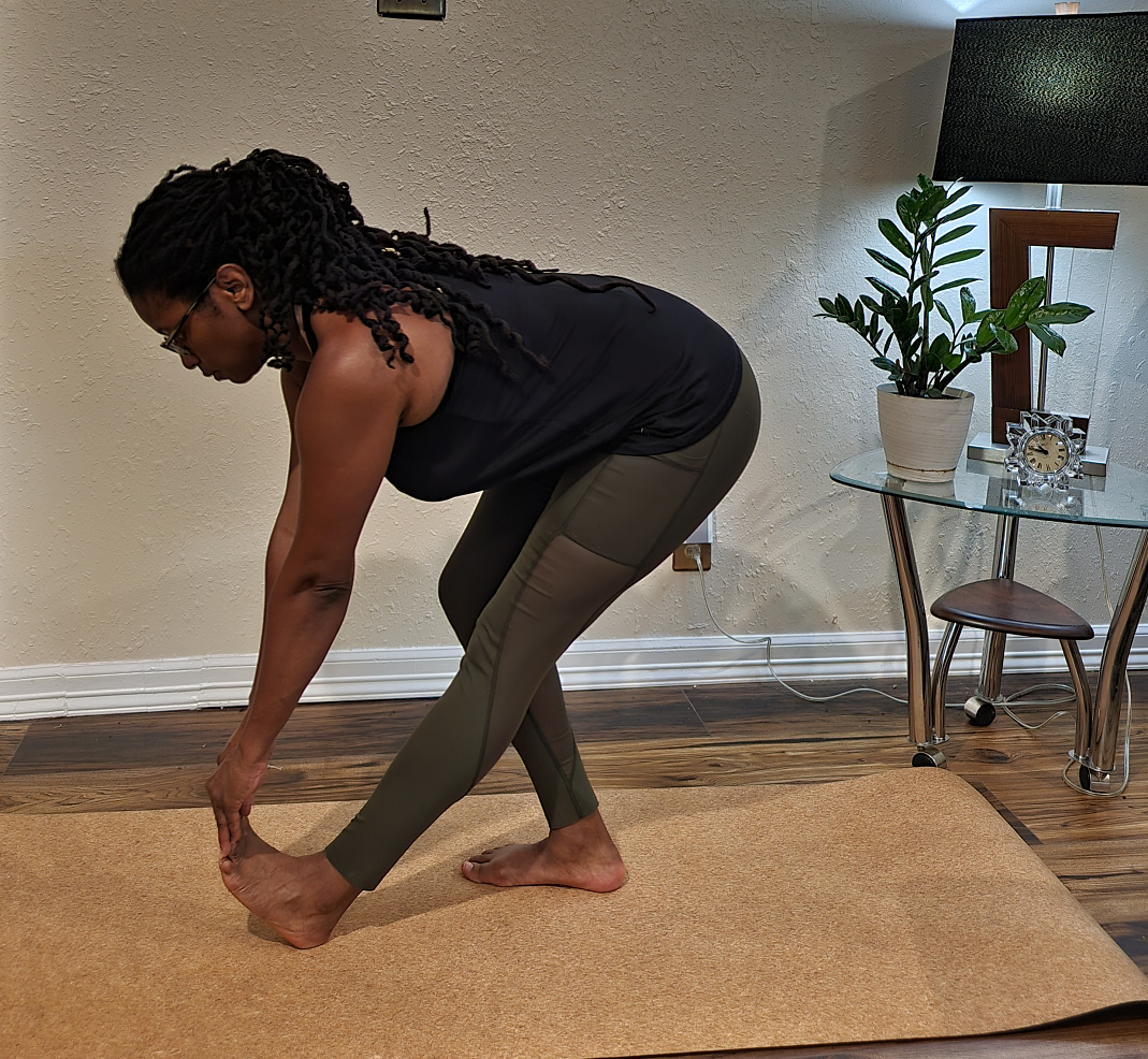 4 Great Stretches for Tight Calves - Blk and Fit
